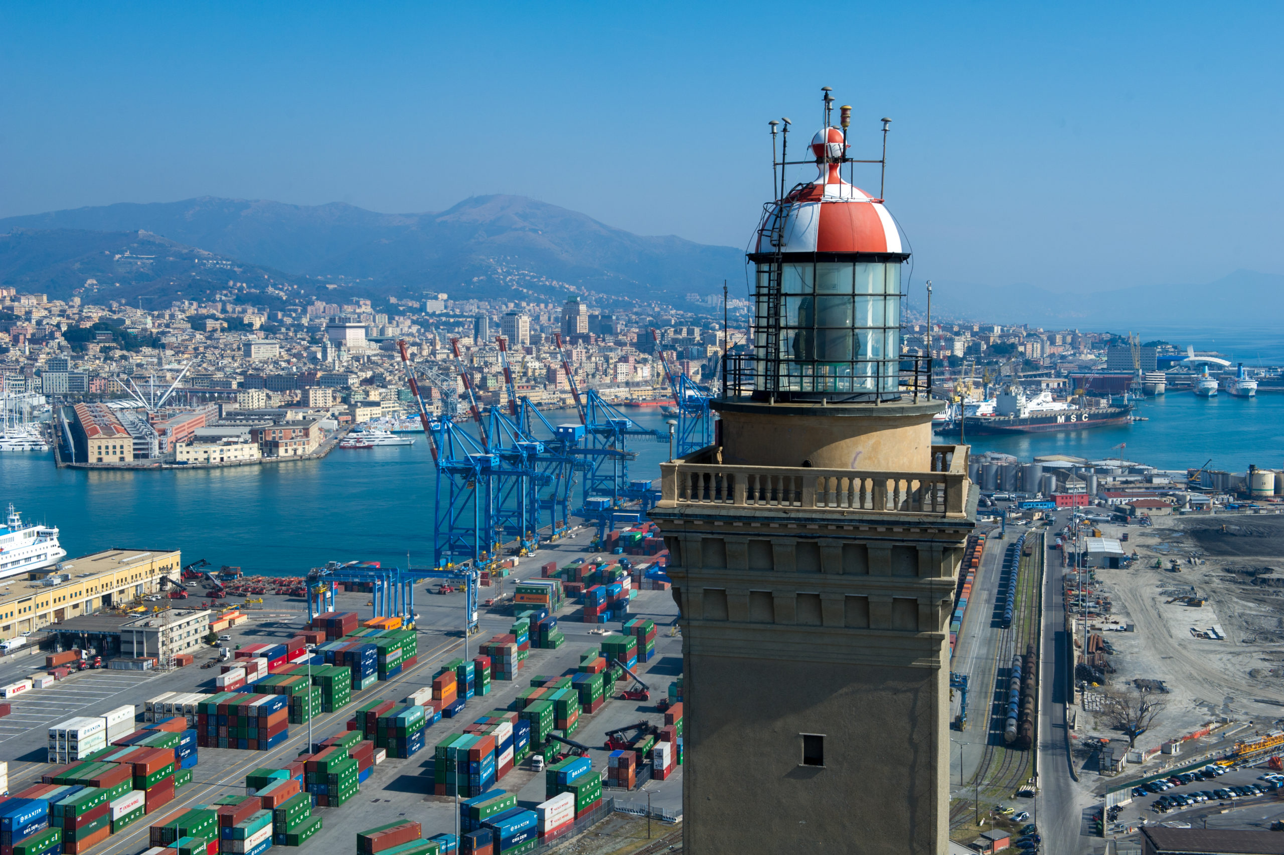 Tutti i numeri dei porti di Genova e Savona nel 2020: i container pieni ...