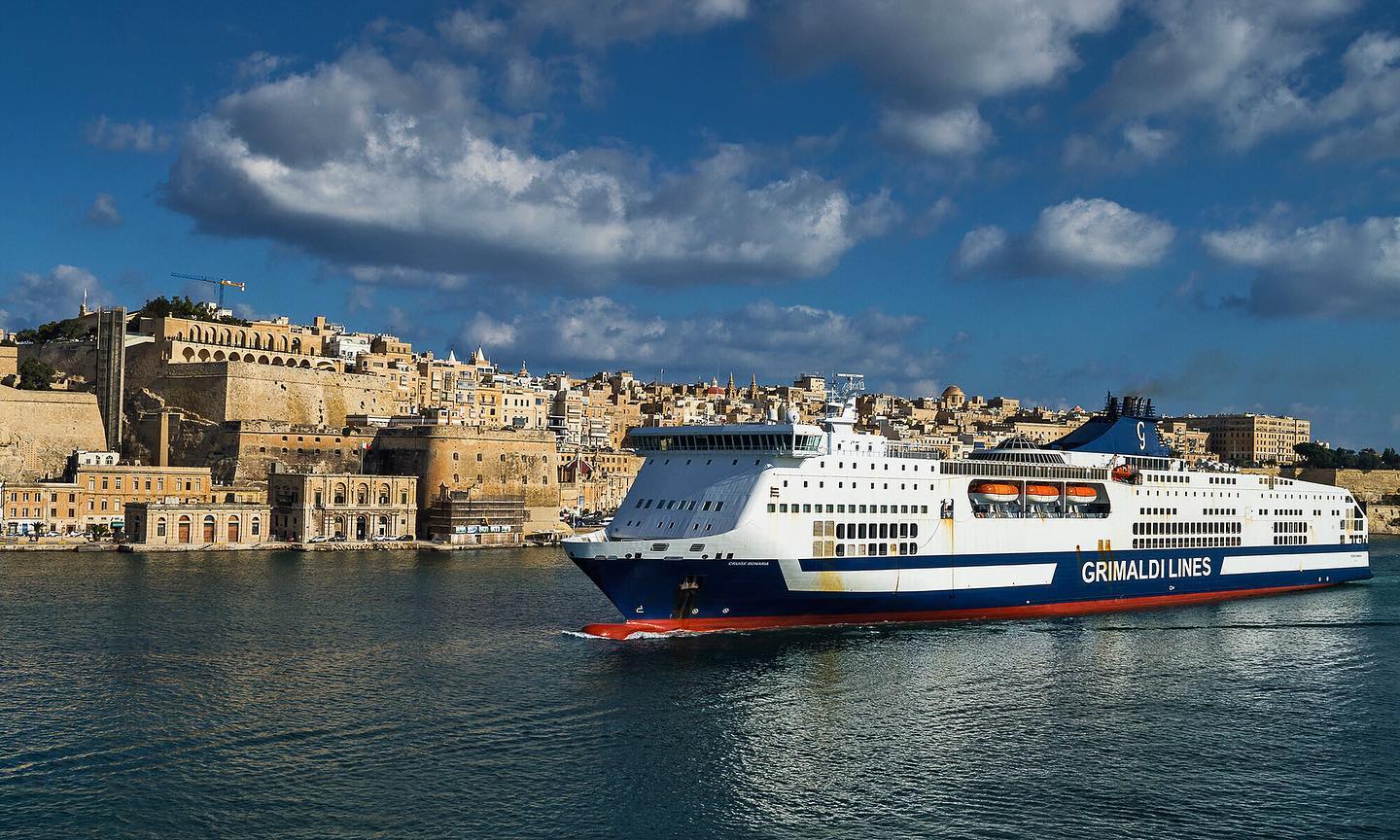 Compravendita di traghetti fra Minoan e Grimaldi Euromed - Shipping Italy