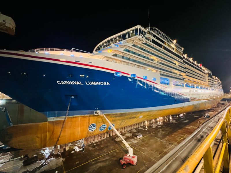 Nuovo look americano a Palermo per l'ormai ex Costa Luminosa - Shipping ...