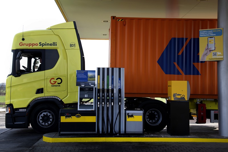Metà flotta di Spinelli viaggerà con diesel da rinnovabili Eni ...