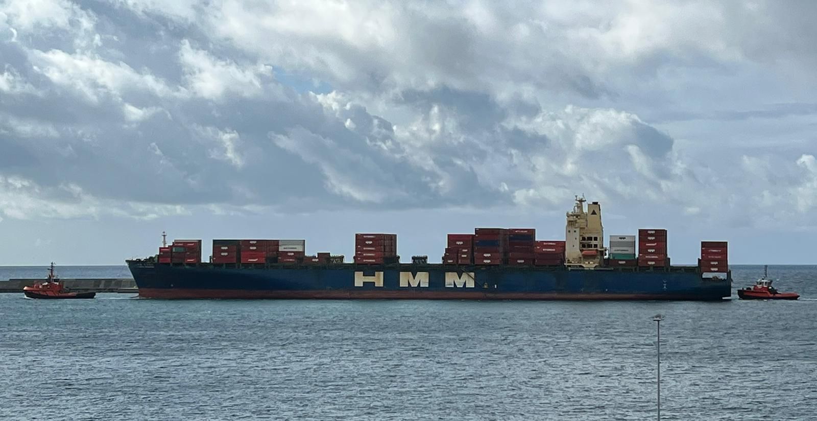 Arrivata a Genova la prima nave del nuovo servizio Fim di Hmm ...