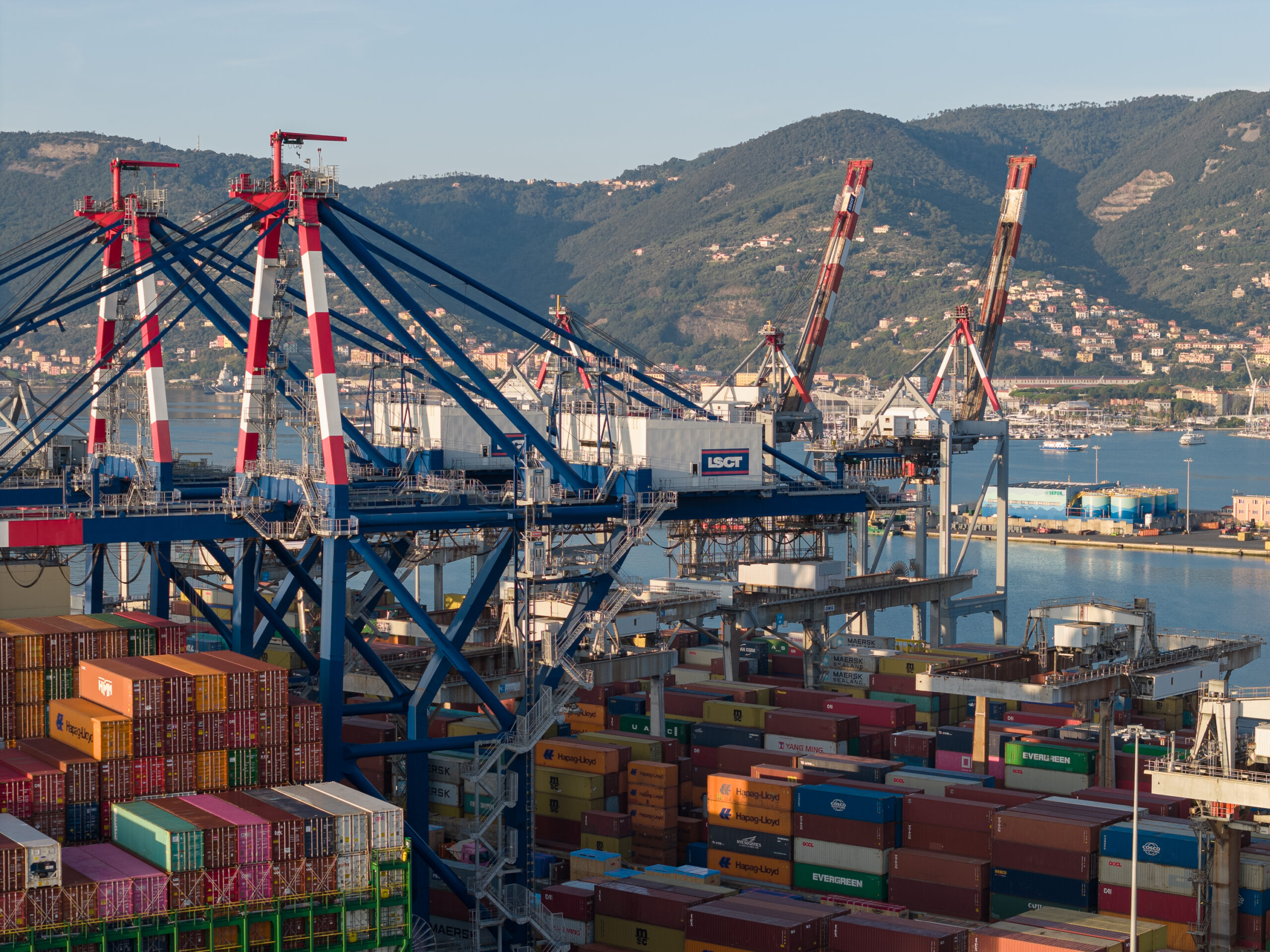 Nuovo primato per le connessioni marittime container da e per l’Italia ...