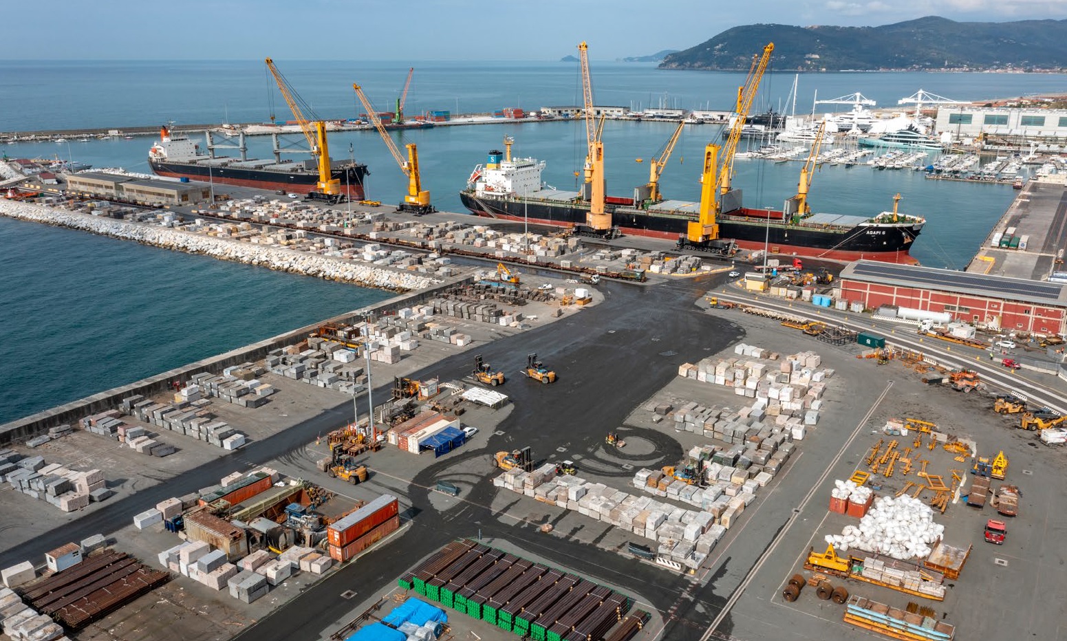 Compagnia Ferroviaria Italiana integrata da F2i Holding Portuale ...