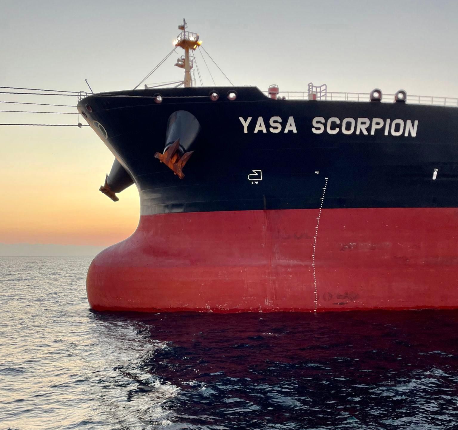 Dopo 25 anni è di nuovo approdata al terminal di Saras a Sarroch una ...