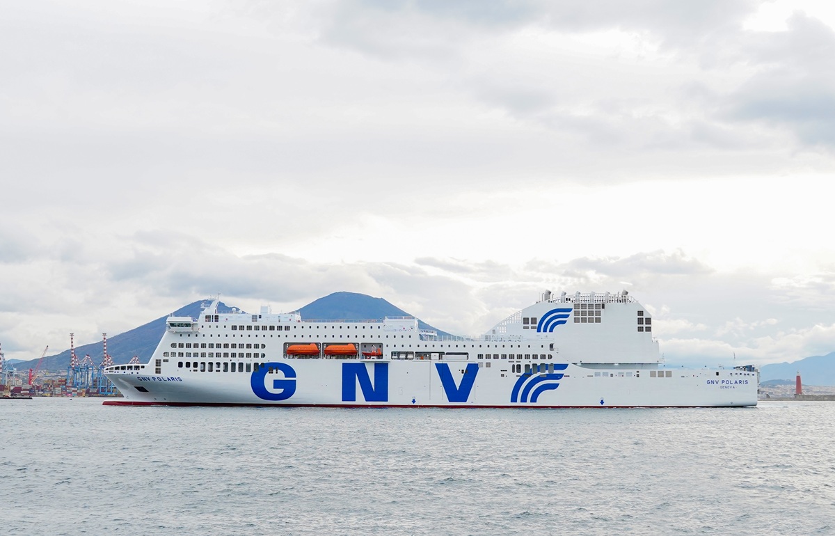 Il nuovo traghetto Gnv Polaris approdato a Napoli dalla Cina - Shipping ...