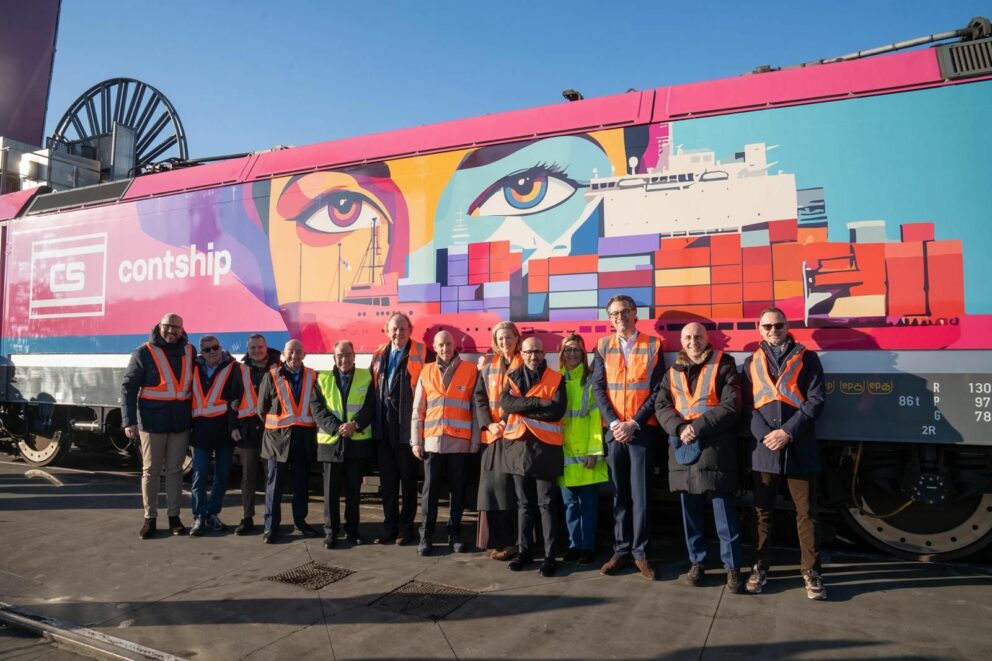 Contship ha ricevuto in Italia la locomotiva rosa intitolata a Cecilia ...