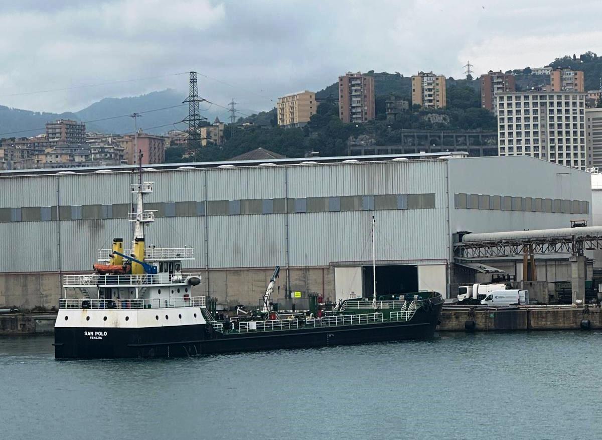 Petromar è sbarcata ufficialmente nel bunkeraggio a Genova, allarme ...