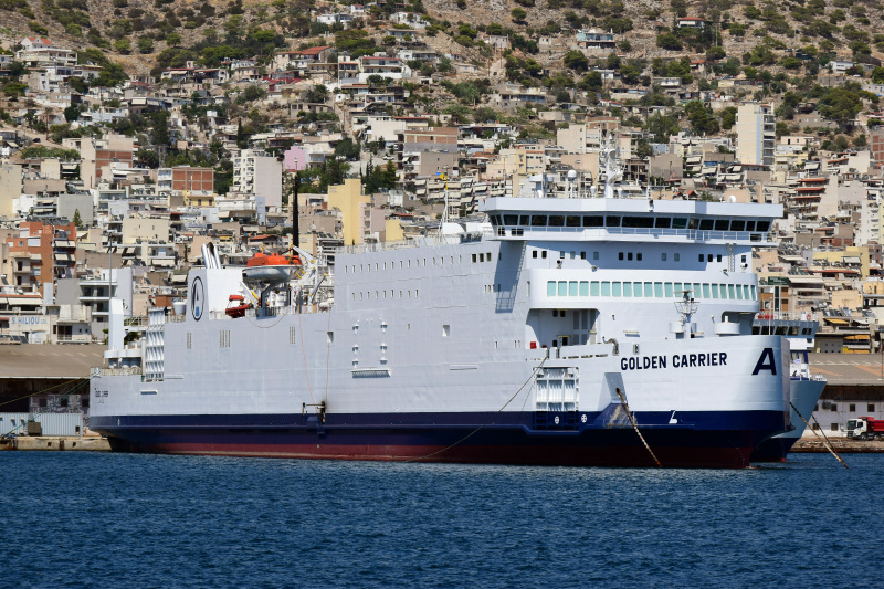 Noleggiato da Gnv il traghetto Golden Carrier per la linea Palermo ...