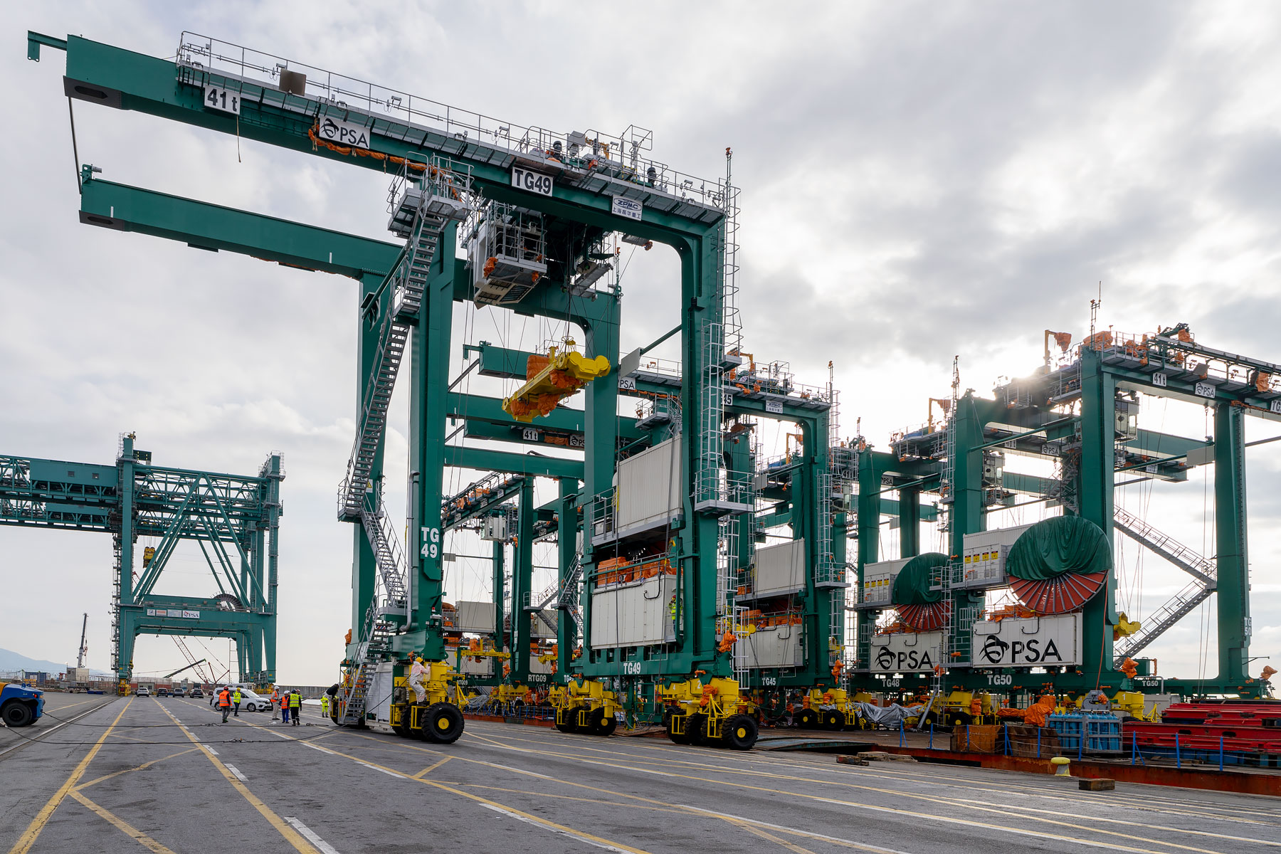 Approdate al Psa Genova Pra' le sei nuove gru E-Rtg di Zpmc - Shipping ...